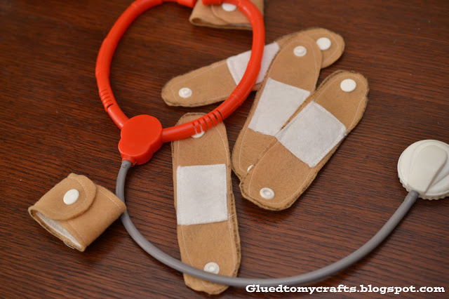 DIY Pretend Felt Band-Aids Craft Idea