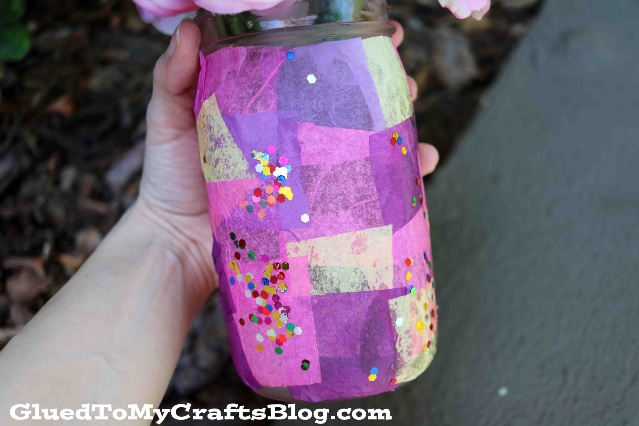 How to Make a Tissue Paper Mosaic Mason Jar Vase This Spring