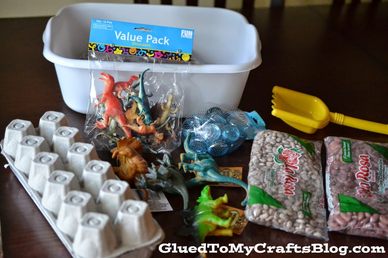 Dinosaur Sensory Bin Idea