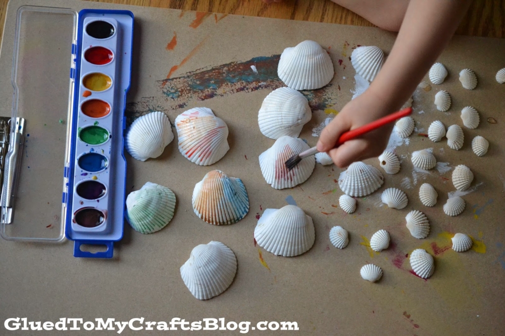 DIY Watercolor Seashell Frame Craft