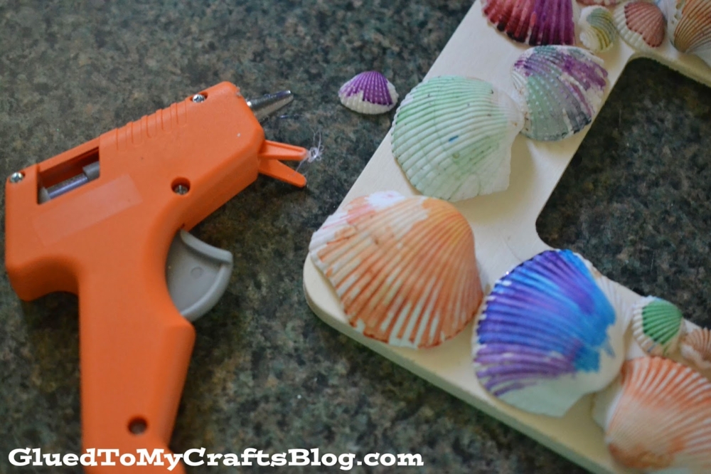 DIY Watercolor Seashell Frame Craft