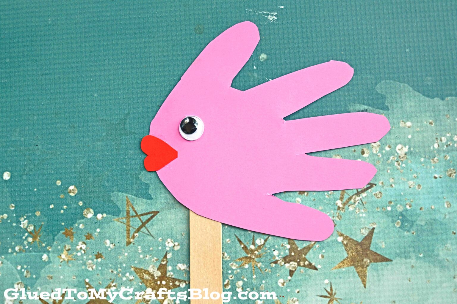 Handprint Fish Puppets - Craft Idea For Kids