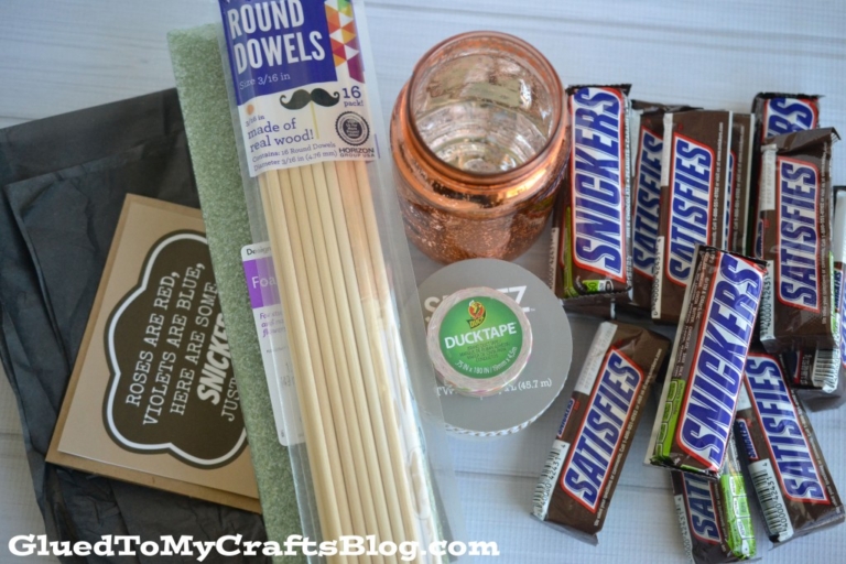 SNICKERS Candy Bouquet Craft Idea