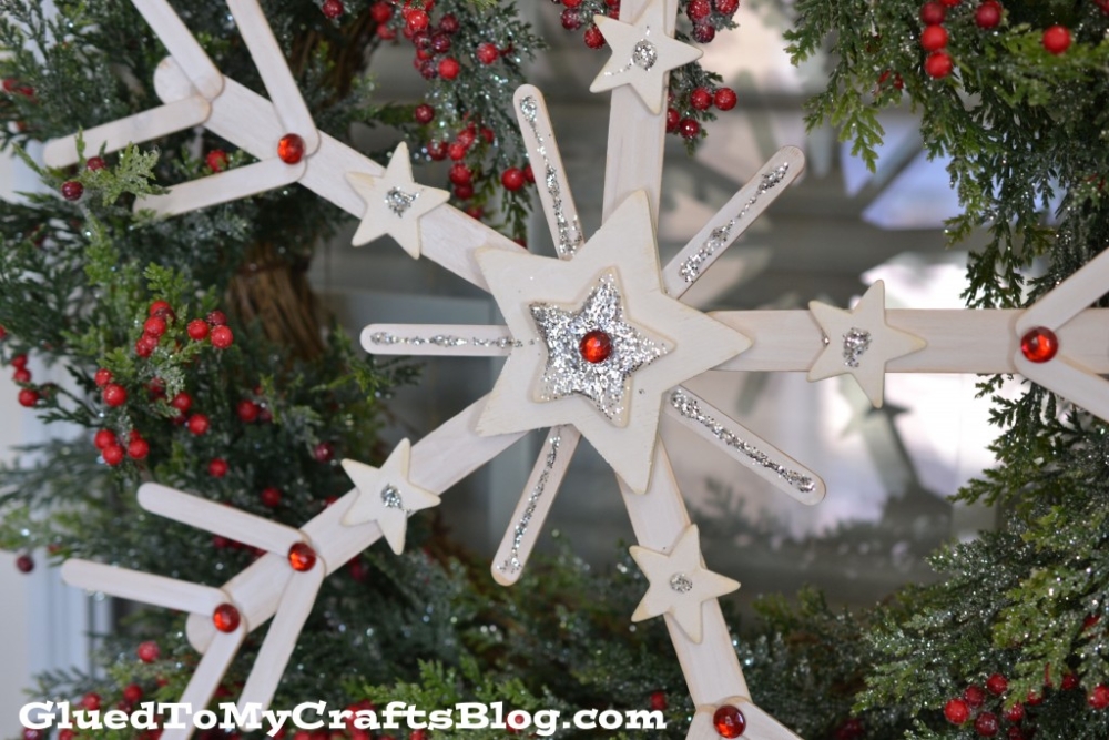 Popsicle Stick Snowflake Wreath Craft