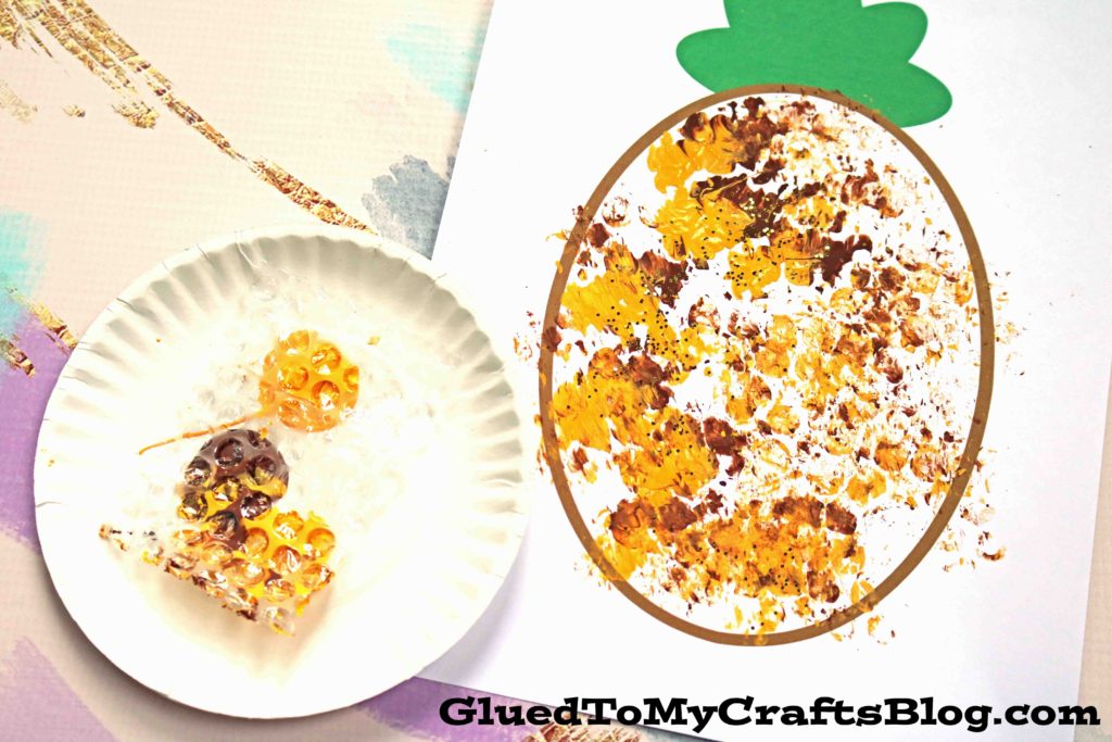 Bubble Wrap Painted Pineapple Craft