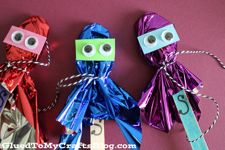 Craft Spoon Superhero Puppet Art Project