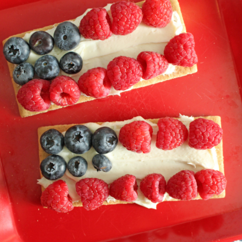 Flag Snack Idea Using Graham Crackers