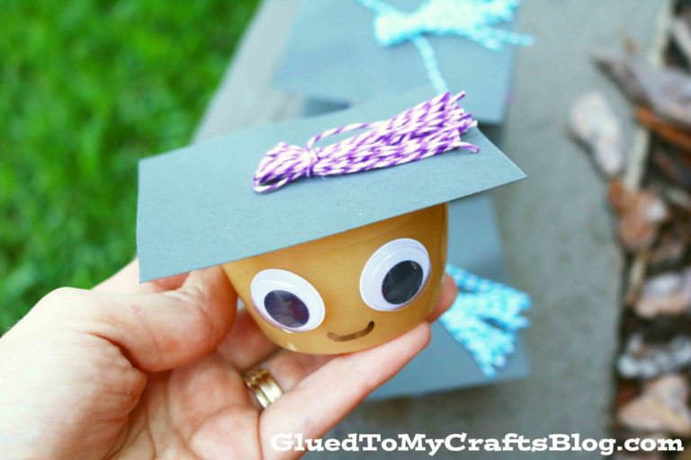 DIY Graduation Hat Applesauce Cups Craft