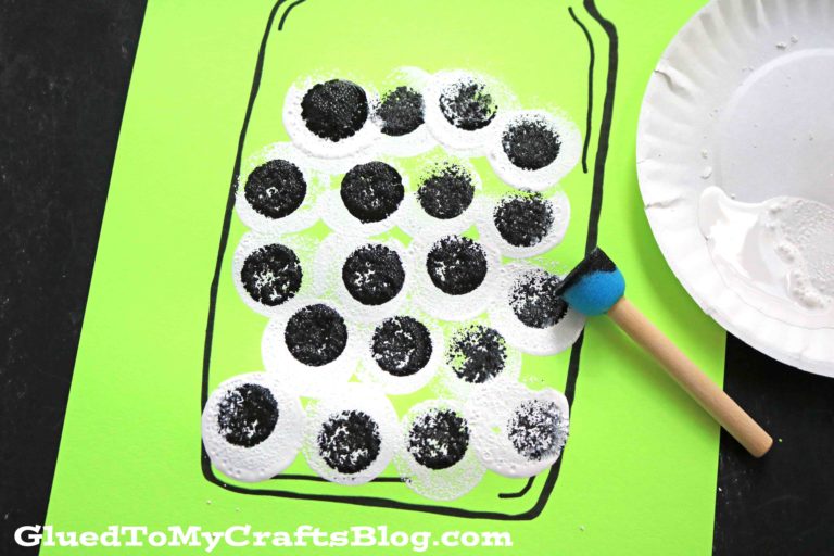 Stamped Eyeball Jar Craft Idea For Halloween