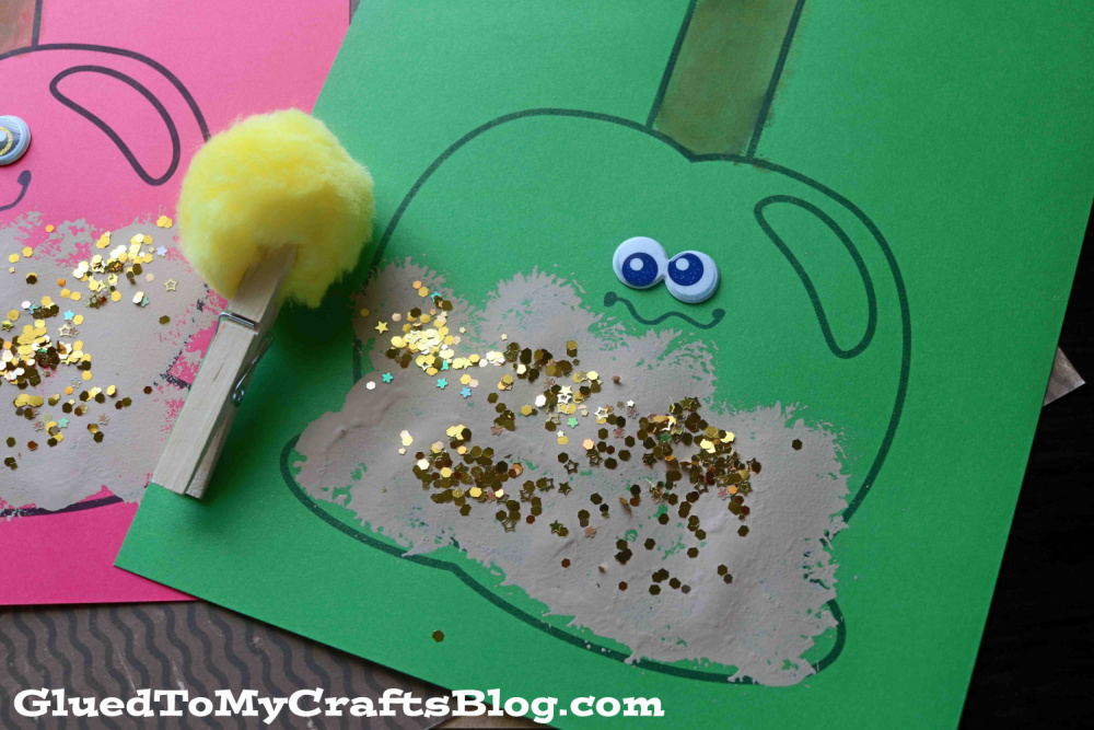 Pom Pom Stamped Caramel Apple - Glued To My Crafts - Let's Get Crafty!