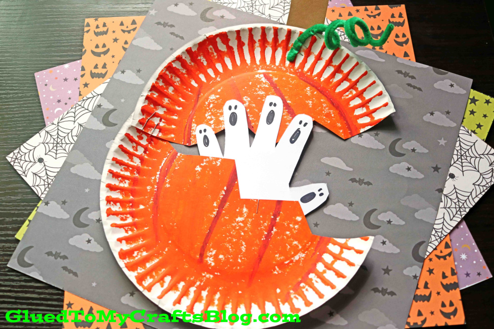 Paper Plate Haunted Pumpkin Craft - Glued To My Crafts - Let's Get Crafty!