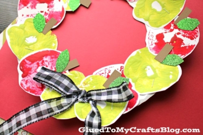 Apple Stamped Wreath Craft Idea For Kids