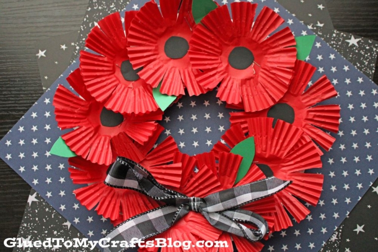 Cupcake Liner Poppy Flower Wreath Craft Idea