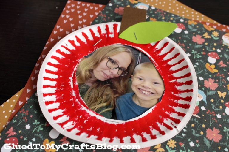 Paper Plate Apple Picture Frame Craft Idea