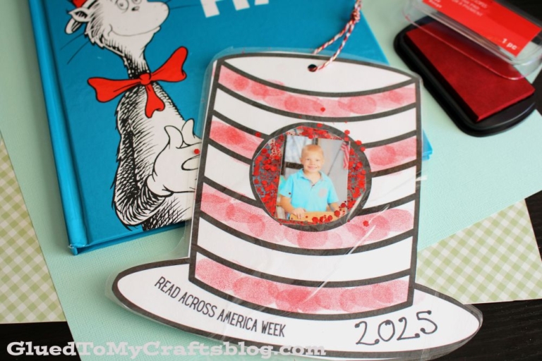 Cat in the Hat Photo Ornament Craft Kids Will Love!