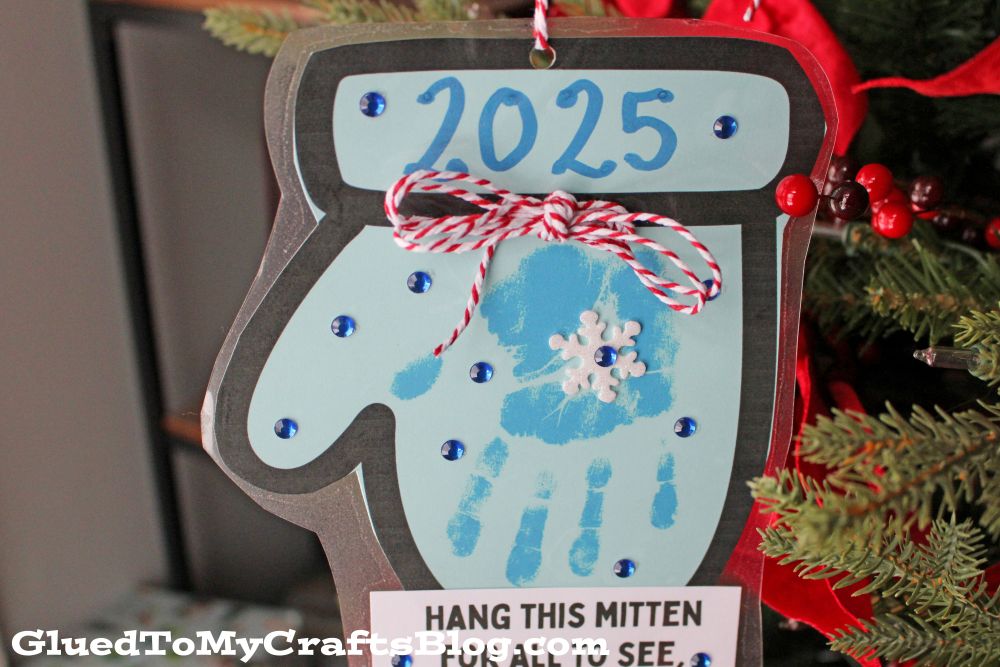 Hang This Mitten on the Tree" Keepsake Ornament